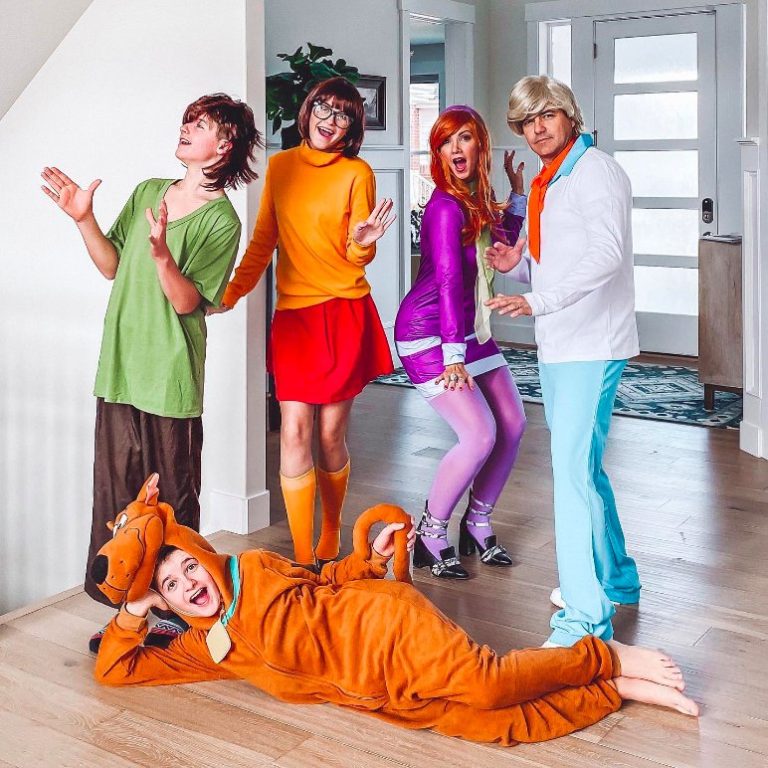 35 Fun Halloween Costume Ideas for a Family of 5